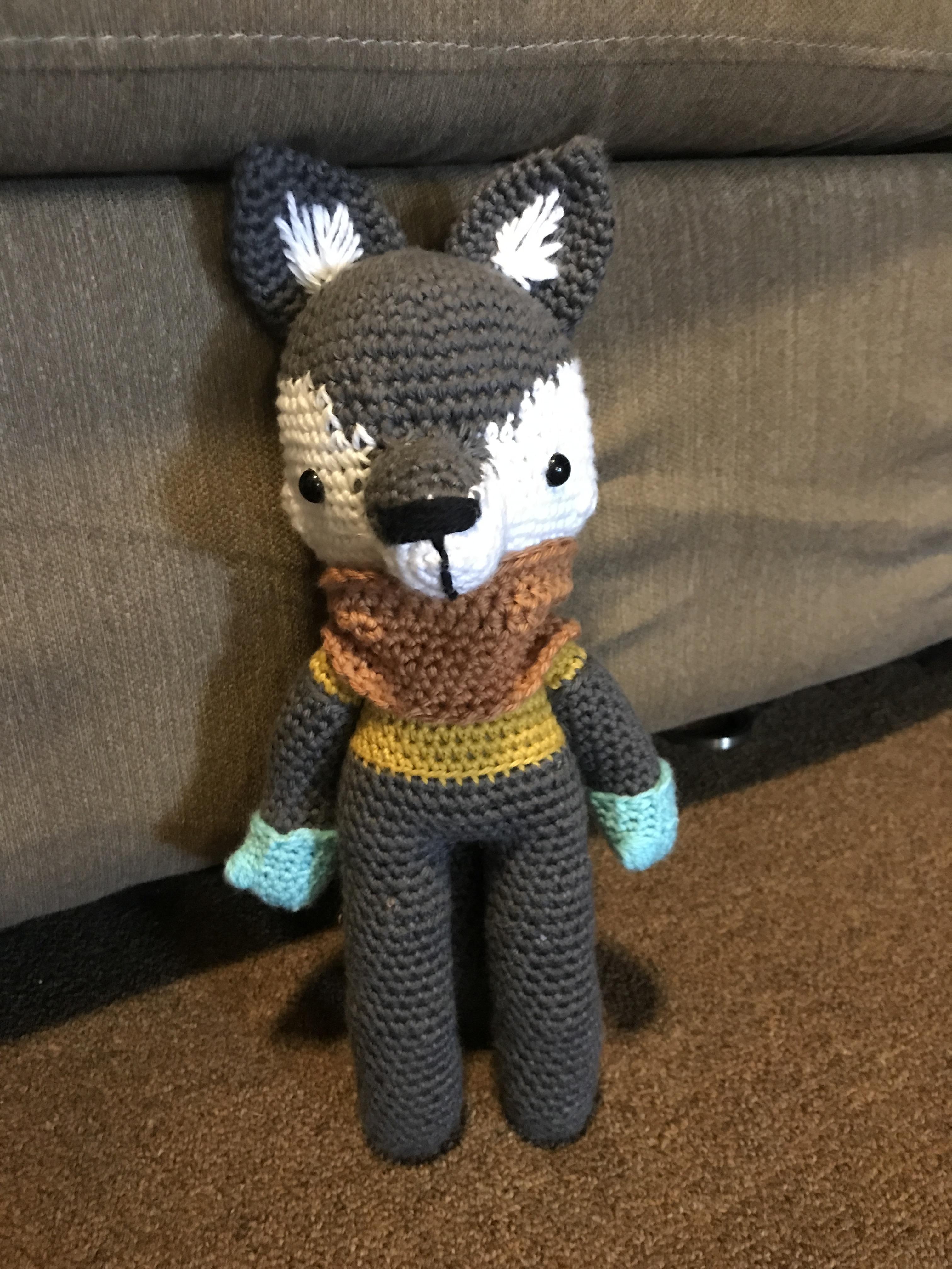 Amigurumi.com - Creations - Harry Wolf from Animal Friends of Pica Pau