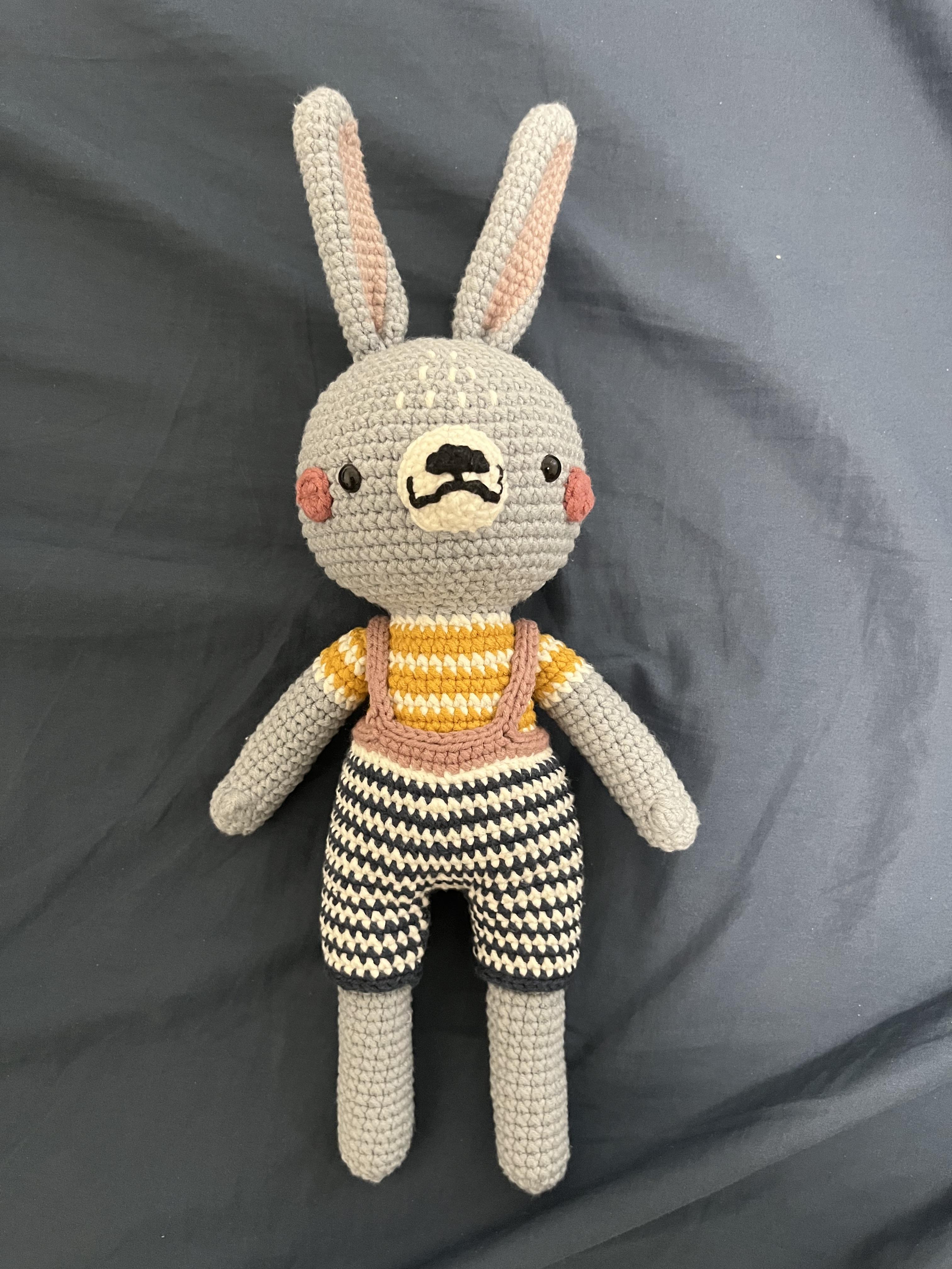 Amigurumi.com - Creations - Gilbert Rabbit from Animal Friends of Pica ...