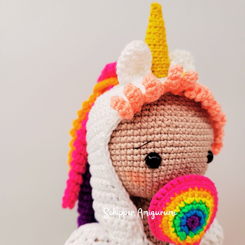 Doll Robin and Outfit Unicorn amigurumi pattern - Amigurumi.com