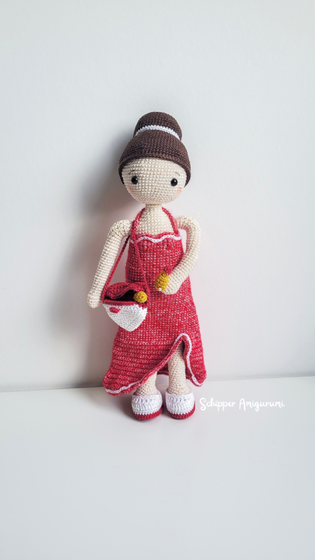 Doll Robin and Outfit Valentina amigurumi pattern - Amigurumi.com