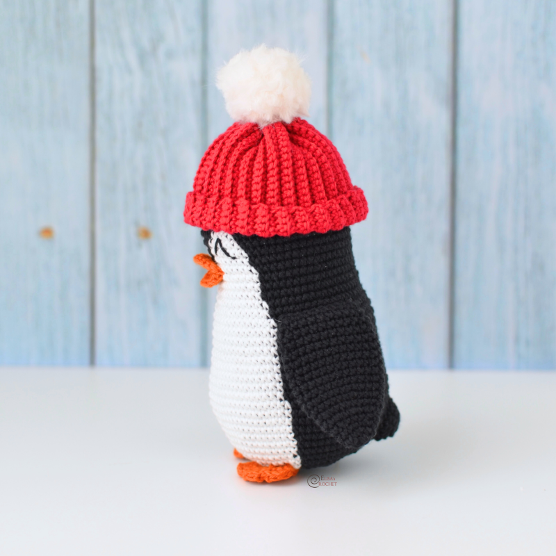 Toby the Penguin amigurumi pattern - Amigurumi.com