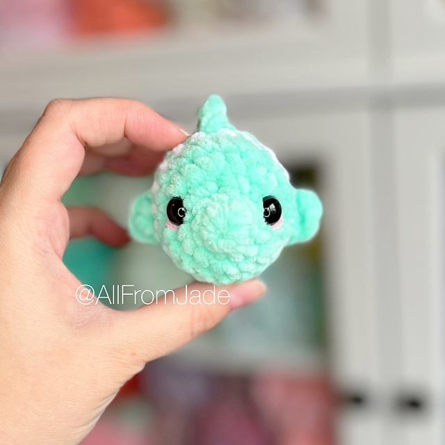 Squishy Fish (no-sew) - Free amigurumi pattern