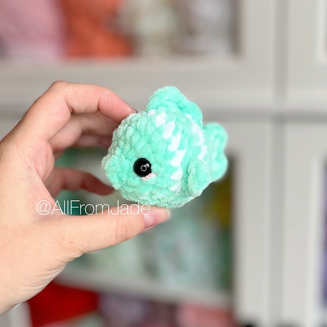 Squishy Fish (no-sew) - Free amigurumi pattern