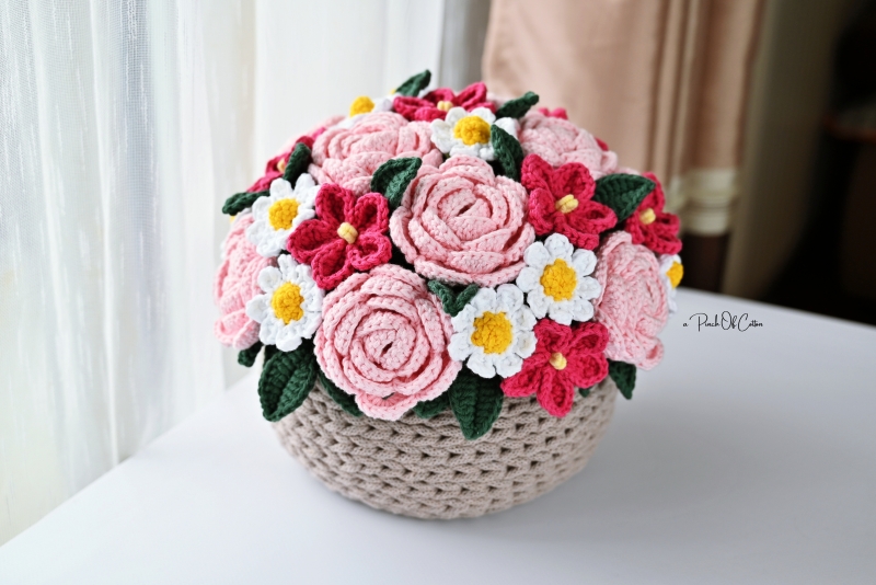 Basket full of flowers amigurumi pattern - Amigurumi.com