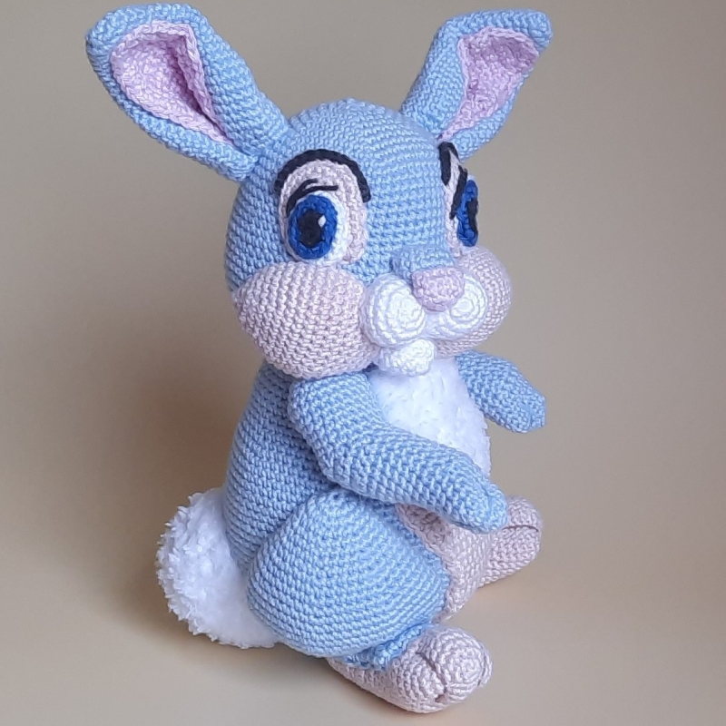 Sapphire Bunny amigurumi pattern - Amigurumi.com