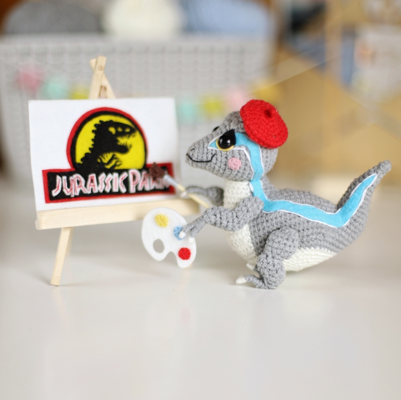 Dinosaur Velociraptor Vincent amigurumi pattern - Amigurumi.com