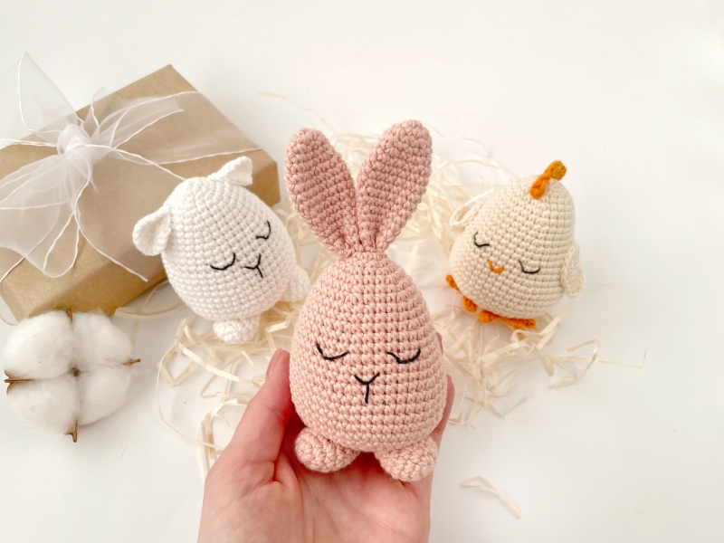 Easter eggs: bunny, chicken, sheep amigurumi pattern - Amigurumi.com