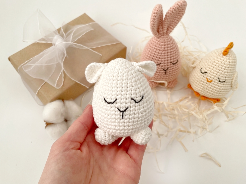 Easter eggs: bunny, chicken, sheep amigurumi pattern - Amigurumi.com