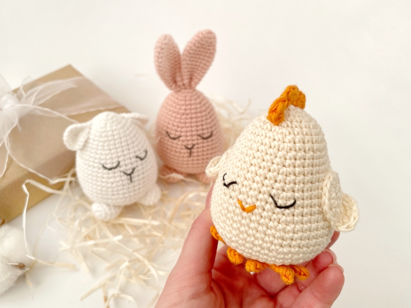 Easter eggs: bunny, chicken, sheep amigurumi pattern - Amigurumi.com